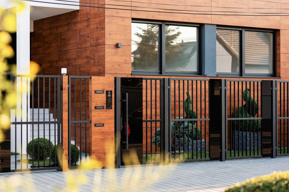 Residential and Commercial Electric Gates: Key Differences Explained ...